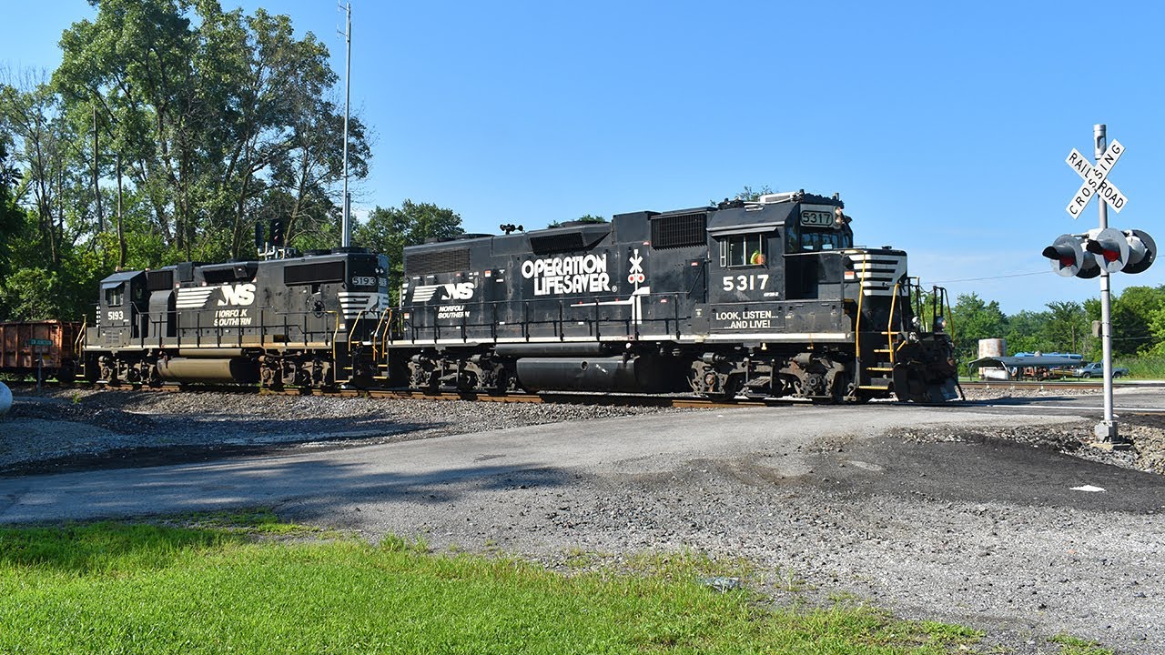 8/10/20 - NS 5317, an Operation Lifesaver GP38-2, leads NS D76 - YouTube