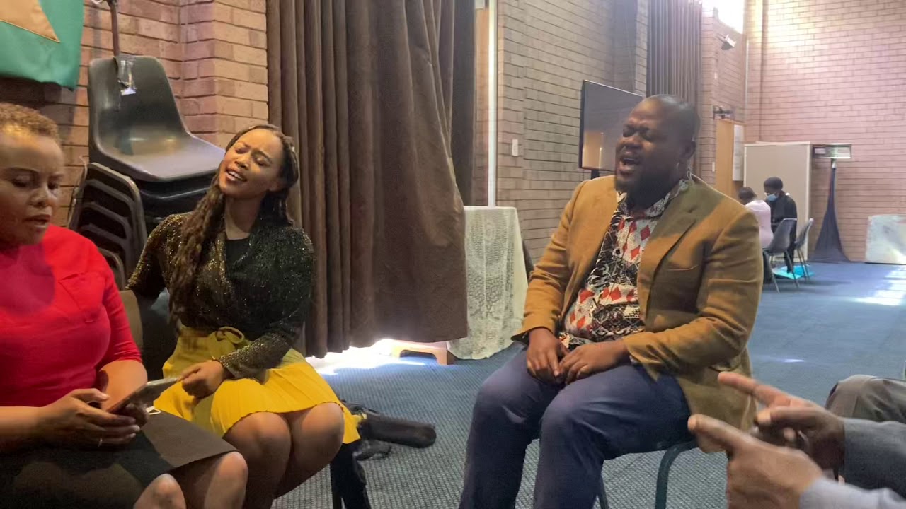 Emmanuel Ministry Group -Uyabiza 2020(EMG official) - YouTube