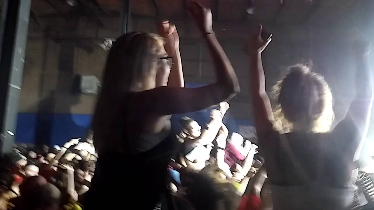 Tech n9ne live 2016 areola! - YouTube