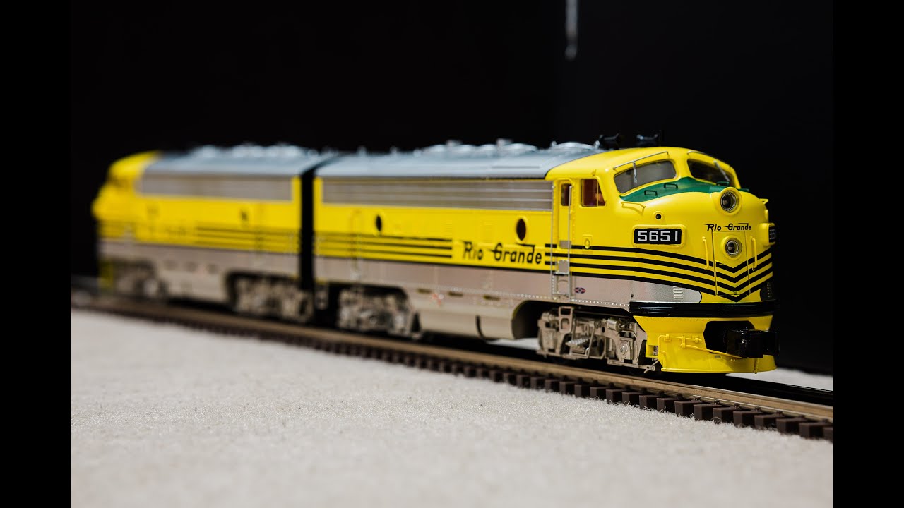 Lionel Legacy F7 AA - Rio Grande Running Session - YouTube