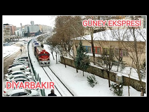 TCDD DE 22052 GÜNEY EKSPRESİ [SOUTHERN EXPRESS] DİYARBAKIR KM:503+221 GM EMD-G26CW-2 GENERAL MOTOR