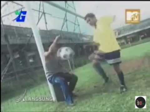 P-Project:  Lagunya Lagu Bola(Gol Gol Gol Ale Ale Ale) [1998]