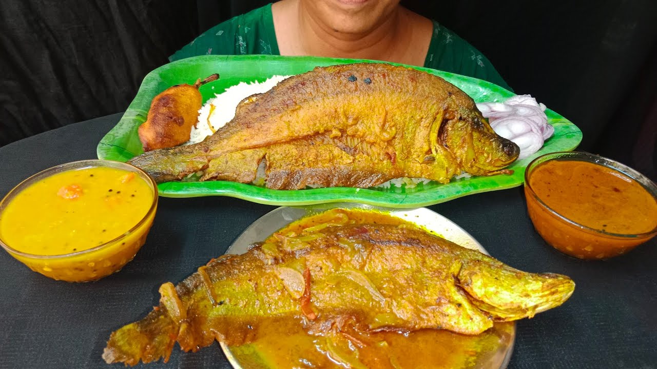 Eating rice with chital fish masala curry dal pakoda delicious Bengali ...