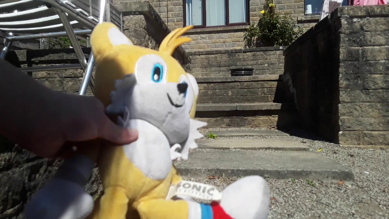 Hey tails wot you are boning - YouTube
