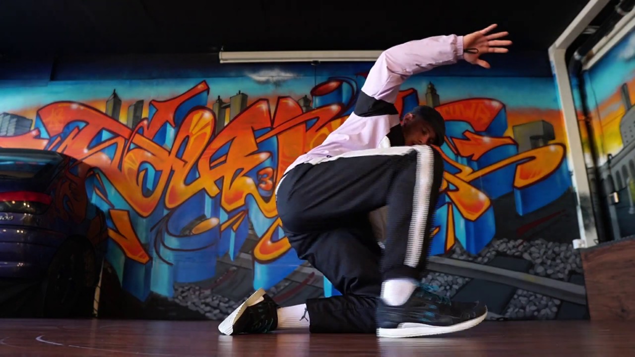 Breakdance Tutorial Beginner (3 Basic Godowns) - YouTube