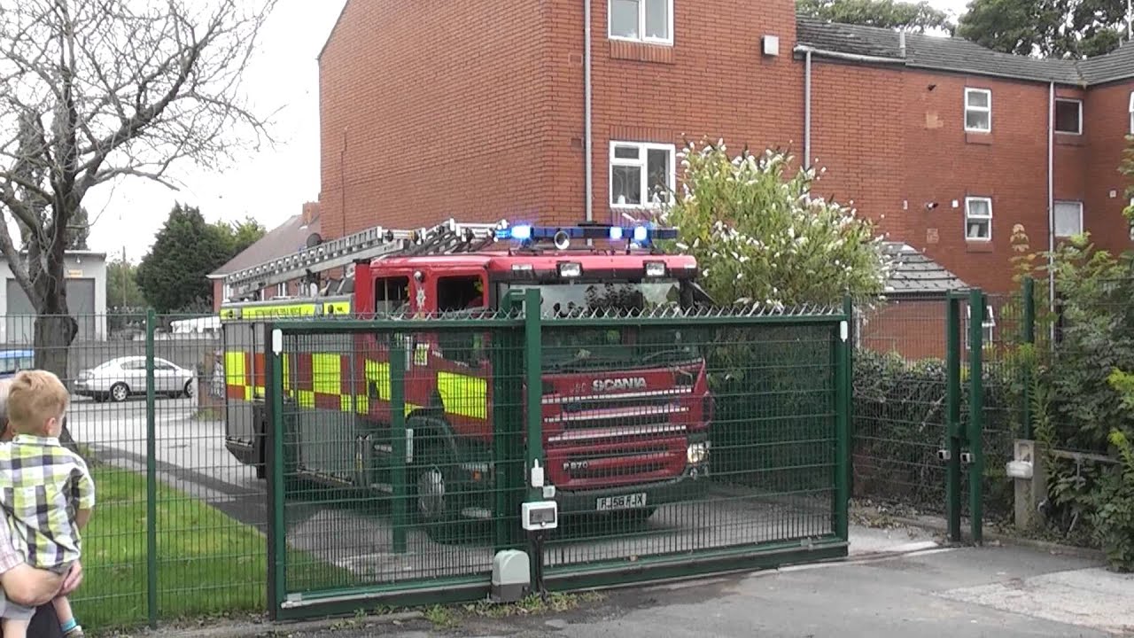 worksop scania fire appliance doing r t c demo with out sirens - YouTube