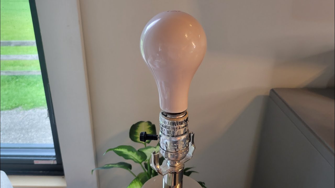 General Electric Pink Dawn 3-Way Light Bulb - YouTube