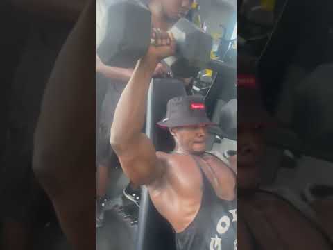 UPIGAJI CHEST NA MKONO KWA SITAIR MPYA MUDMNYAMA ANAKUONESHA PIYA ZINGATIA  SUPPLLEMENT NA MAZOEZ