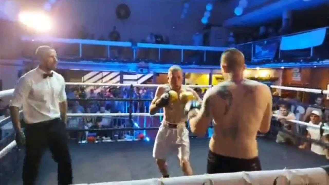 Boxing White Collar Boxing #CBBU Bout 9 Gareth Leatherland vs Louis ...