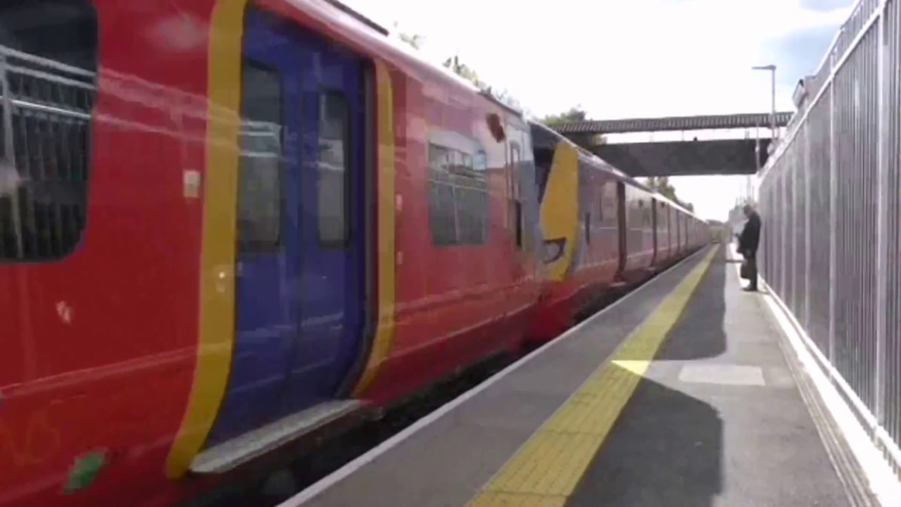 New SWT 707 unit runs through Bracknell 18/4/17 - YouTube