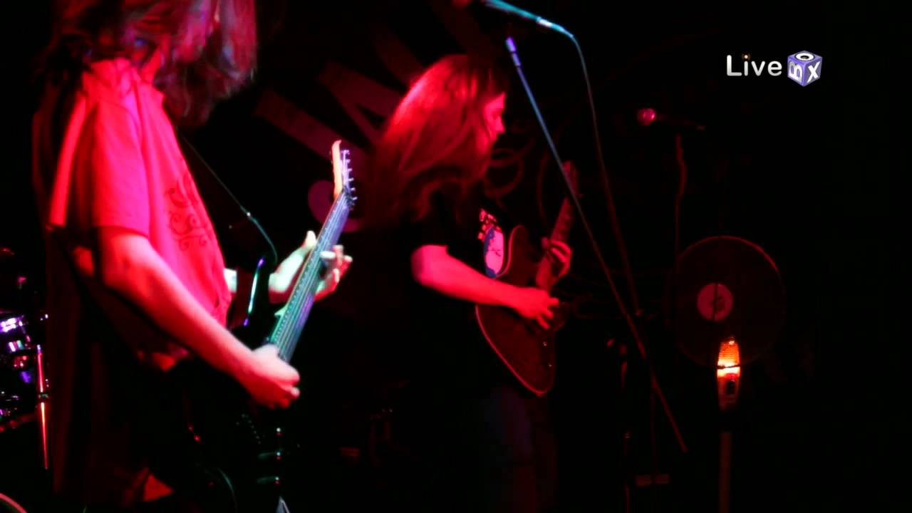 Savage Ravage - (Интро) + По Другия Път - YouTube Music