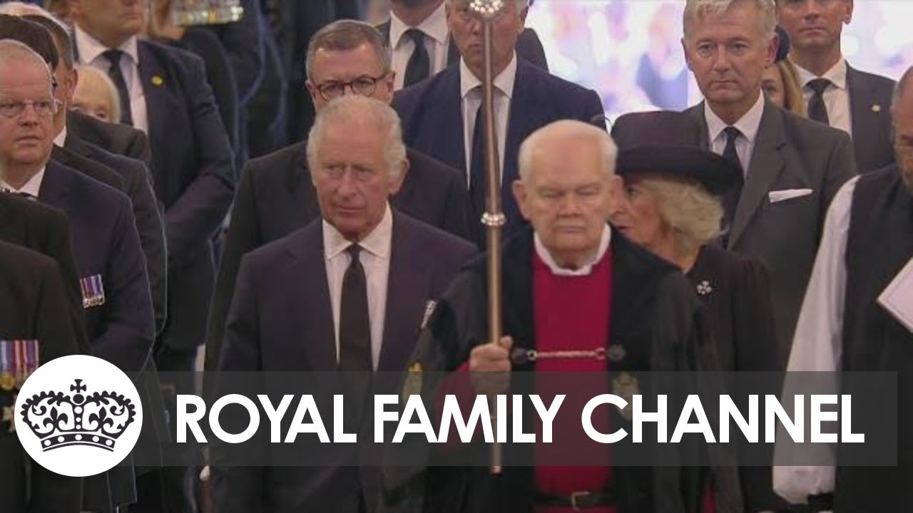Crowd Chant 'God Save The King' for Charles in Belfast - YouTube