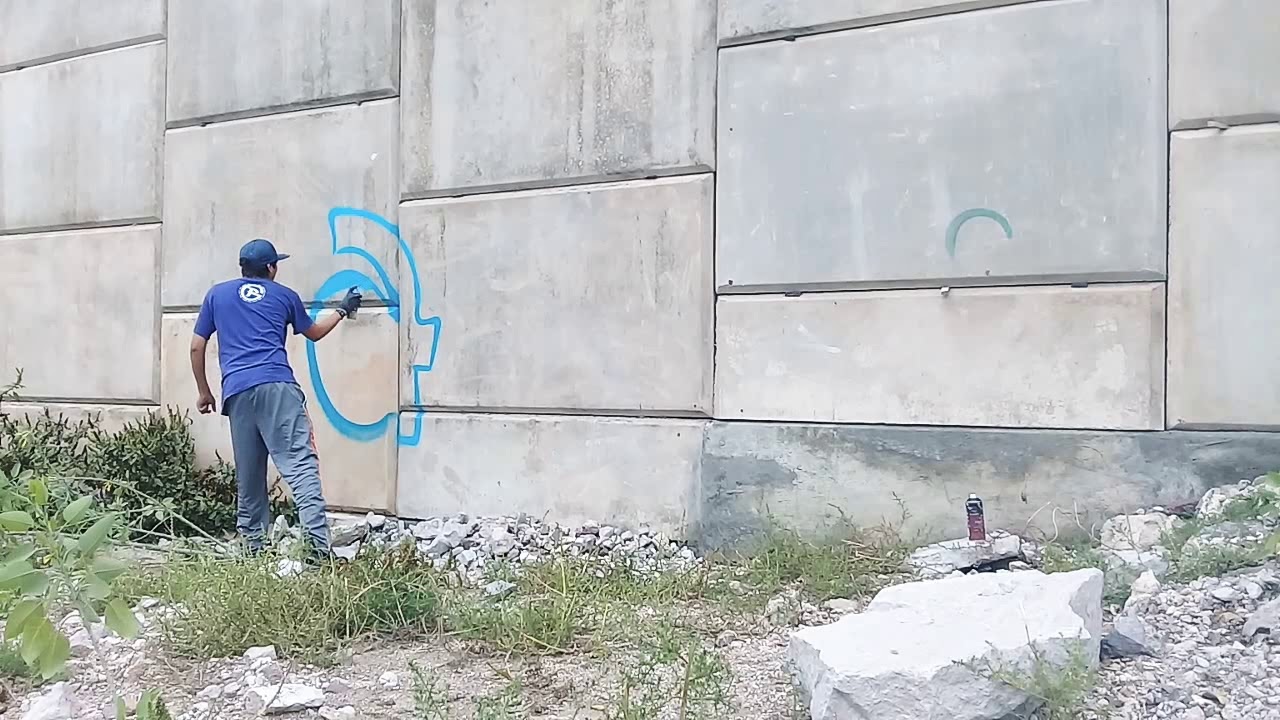 GRAFFITI BOMBA - YouTube