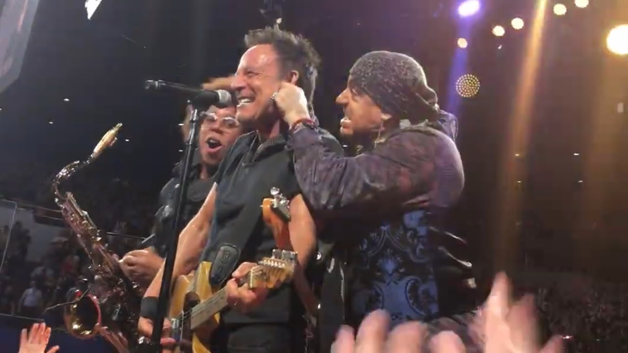 Rosalita - Bruce Springsteen - LA Sports Arena 3/19/2016 - YouTube
