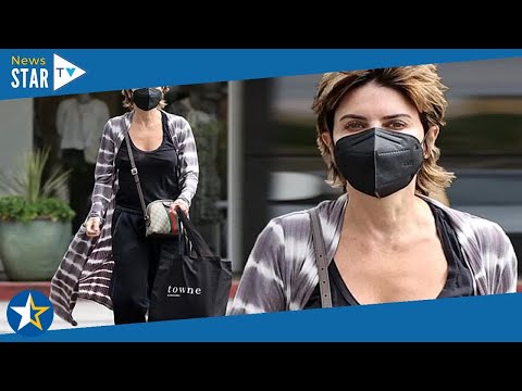 Real Housewives of Beverly Hills star Lisa Rinna goes braless while out shopping in LA 915547