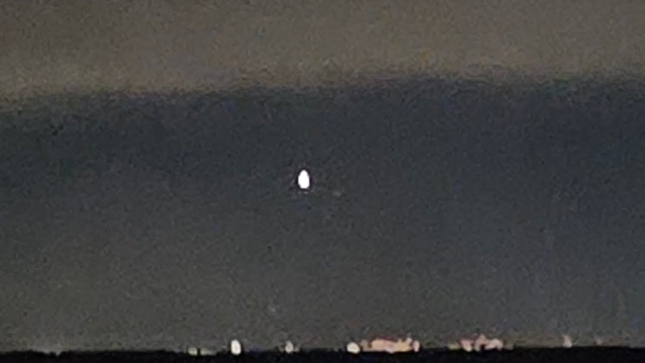 Multiple Drones/UAP's Circling DC (Northern VA) - Raw Footage - YouTube