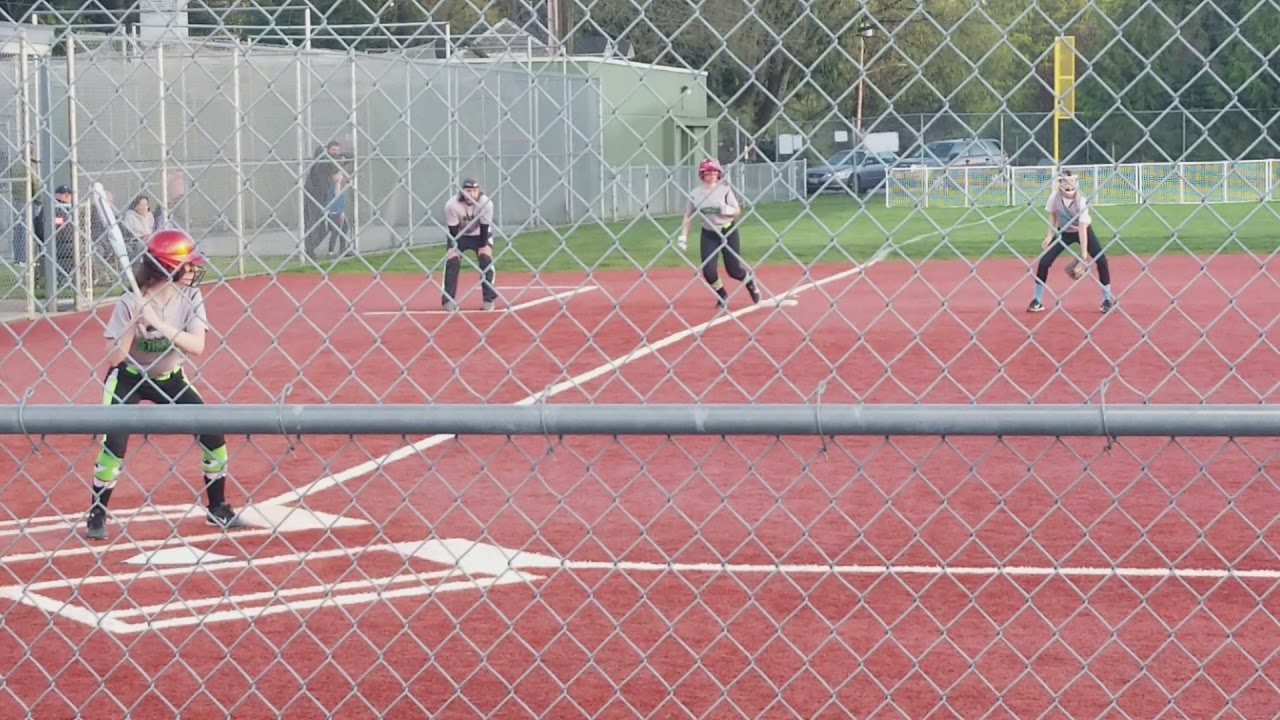 Lilly running from 3rd home - YouTube