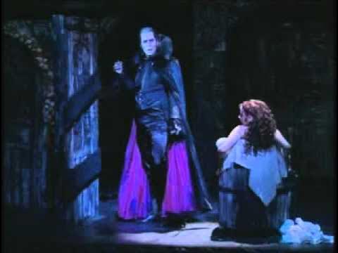 Tanz der Vampire - Einladung zum Ball (Kevin Tarte) - YouTube