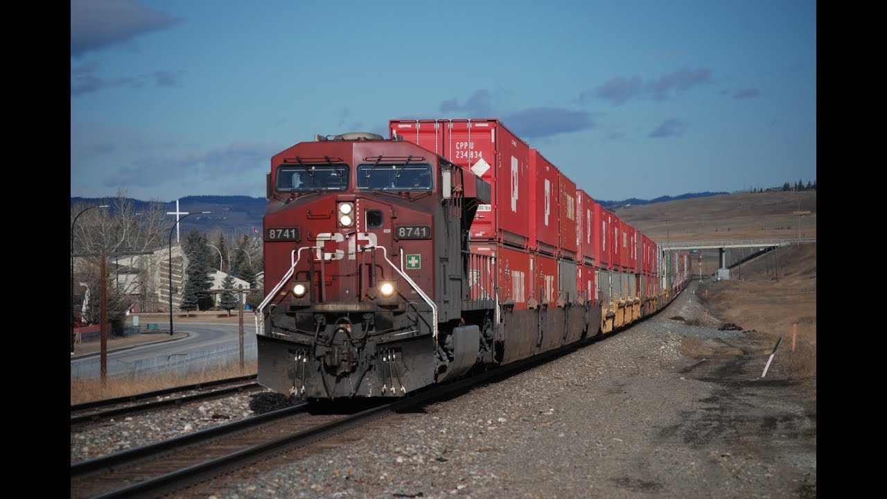 "ZACH!" CPR Train Spotting HD: CP 8741 East, Train 100 At Cochrane East AB. 1/8. 3/26/2019 ...