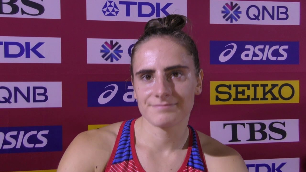 Lada Vondrová po semifinále 400 m na MS - YouTube