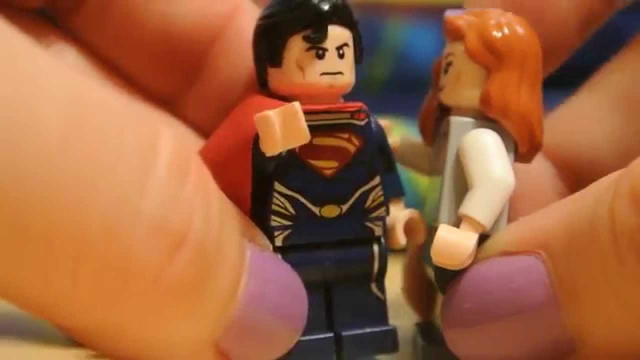 Man of Steel Kissing Scene Lego Minifigure Style - YouTube