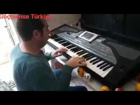 Güzel müzik , güzel ritim,  güzel çalan piyanist 👏🏼👏🎶🎹