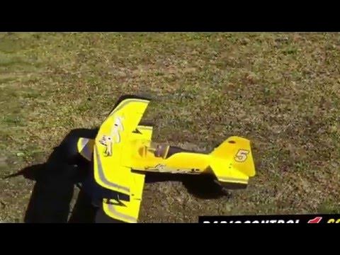 Avion RC Dynam Pitts Python Model 12 - YouTube