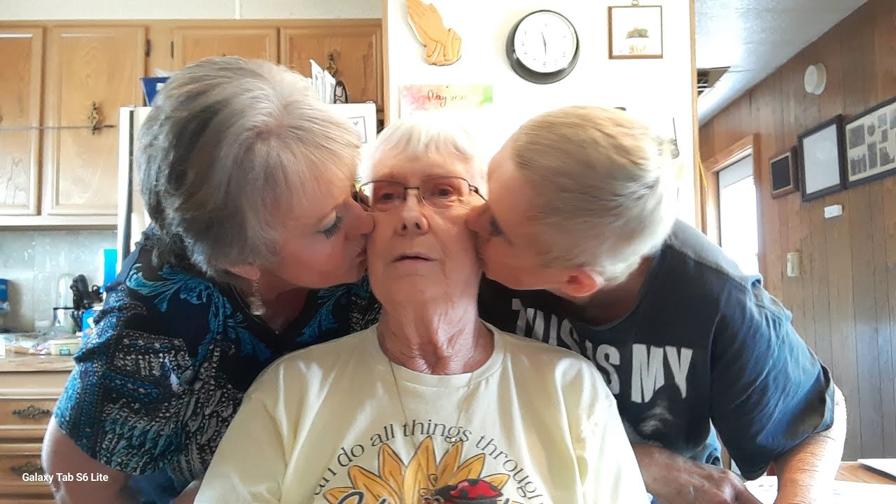 Blue Grandma is visiting in Nevada! - YouTube