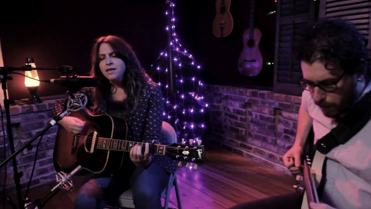 Caroline Spence - Who's Gonna Make My Mistakes (Official Acoustic Video ...