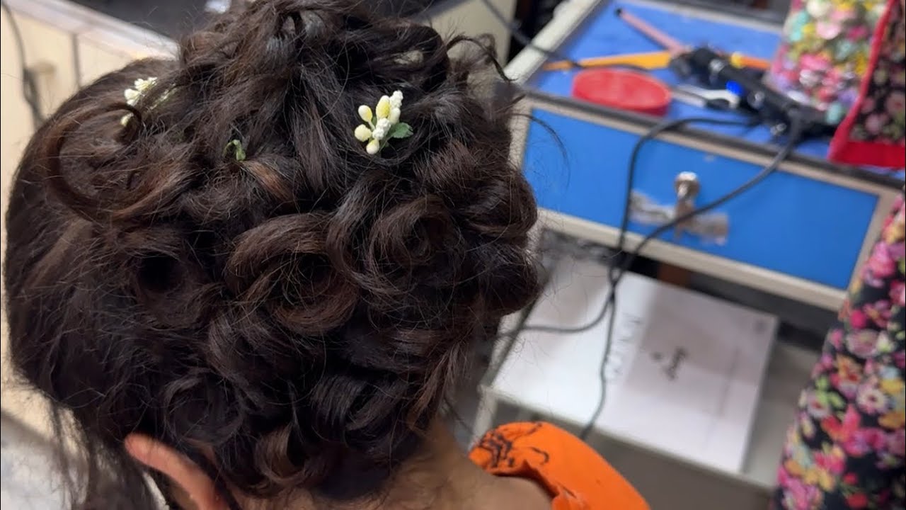 Easy high messy bun //party hairstyle - YouTube