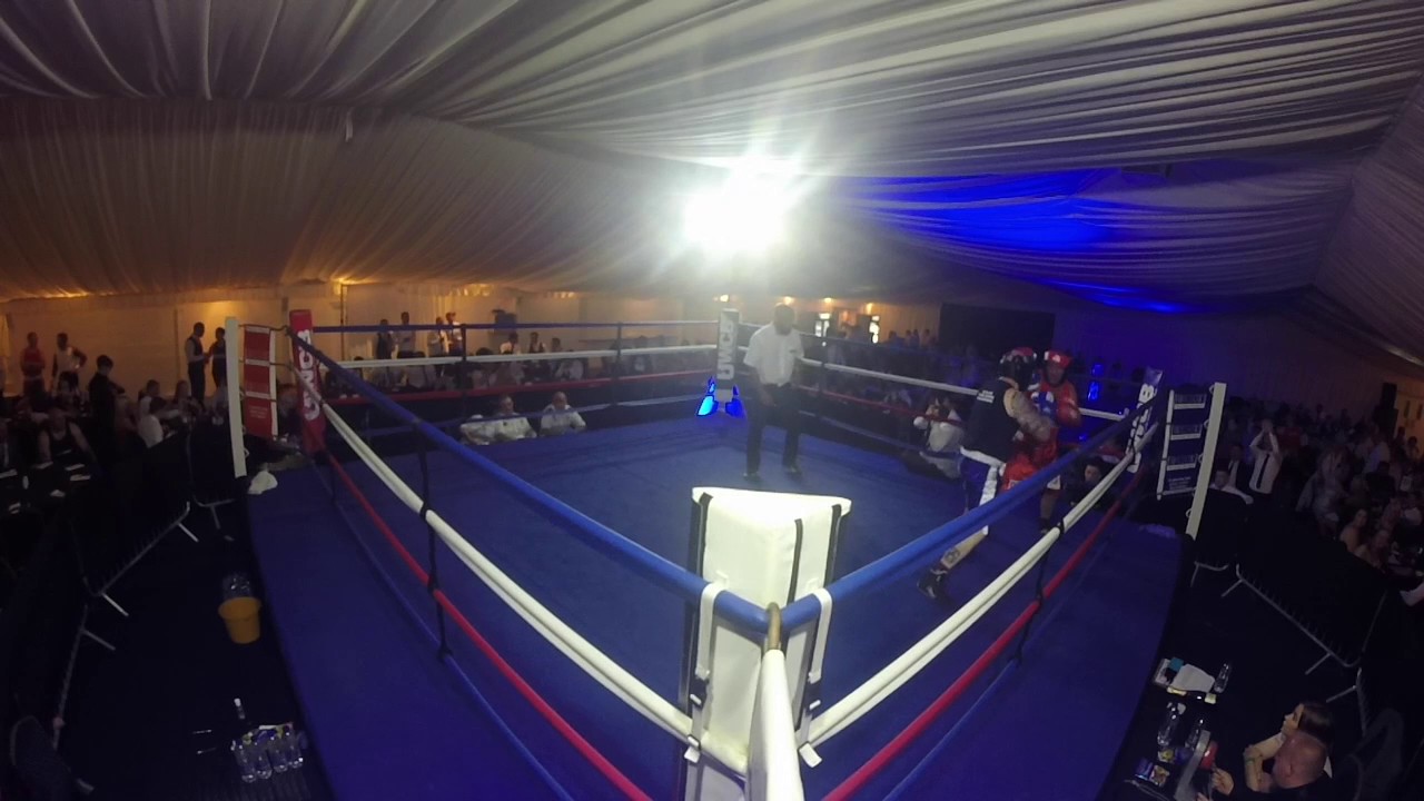 Ultra White Collar Boxing | Coventry | Geoff 'Bomber' Bedford VS Steve ...