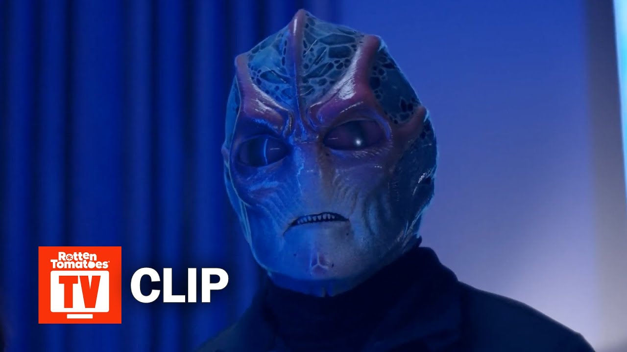 Resident Alien S03 E02 Clip | 'Who Rescues Harry and D’Arcy?' - YouTube