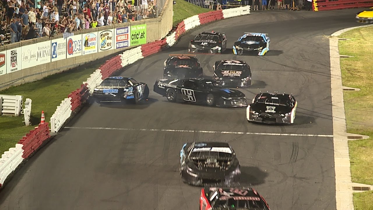 CHASE ROBERTSON WINS A WILD RACE 2 IN THE BOWMAN GRAY SPORTSMAN DIVISON ...