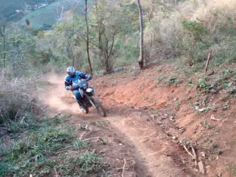 Juliano Subindo o K2 de NX 200 - Trilheiros de Cachoeiro de Itapemirim