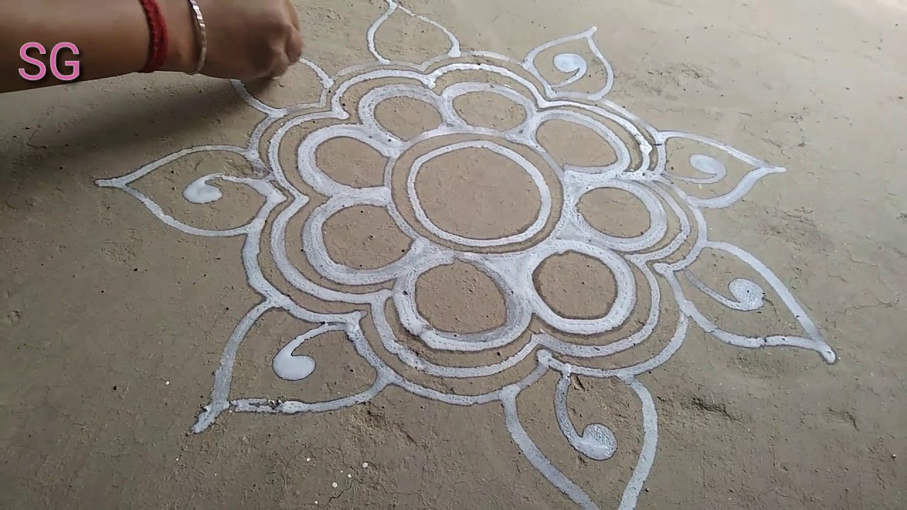 A beautiful easy alpona //nice rangoli in flor // SG Art - YouTube