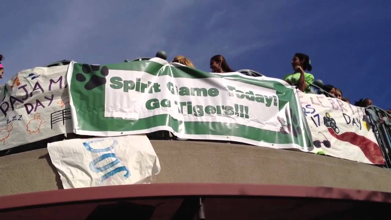 Spirit Rally 11/10 - YouTube
