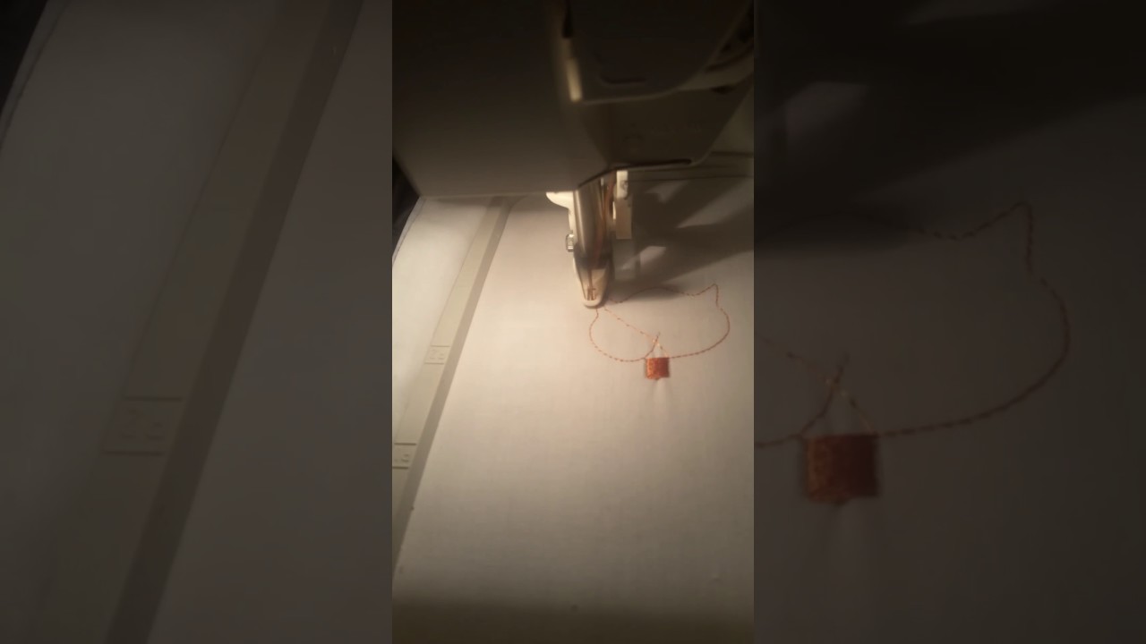 Husqvarna Viking Rose sewing/embroidery machine - YouTube