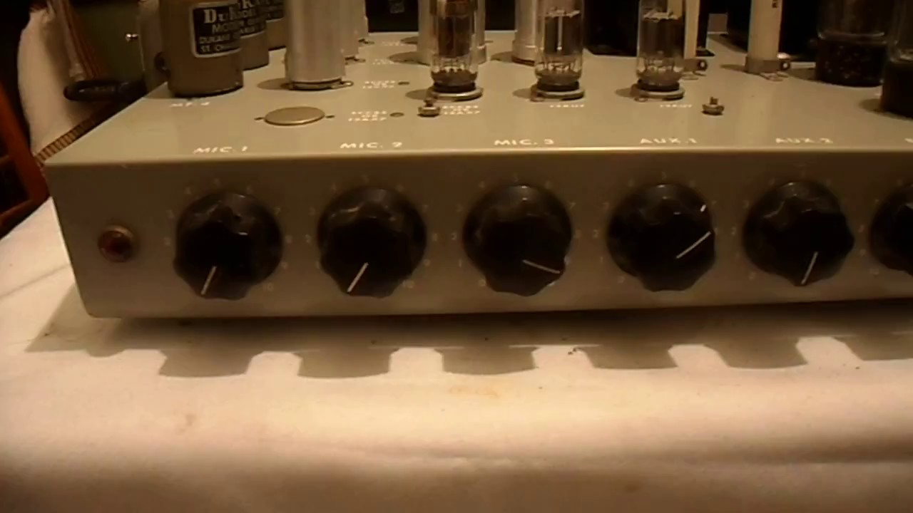 DUKANE 1U460A 5881 TUBE AMPLIFIER - YouTube