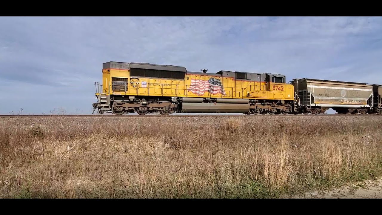 2.6 MILES OF PACING a train with UP 8742 rear end DPU on 11 6 2021 - YouTube