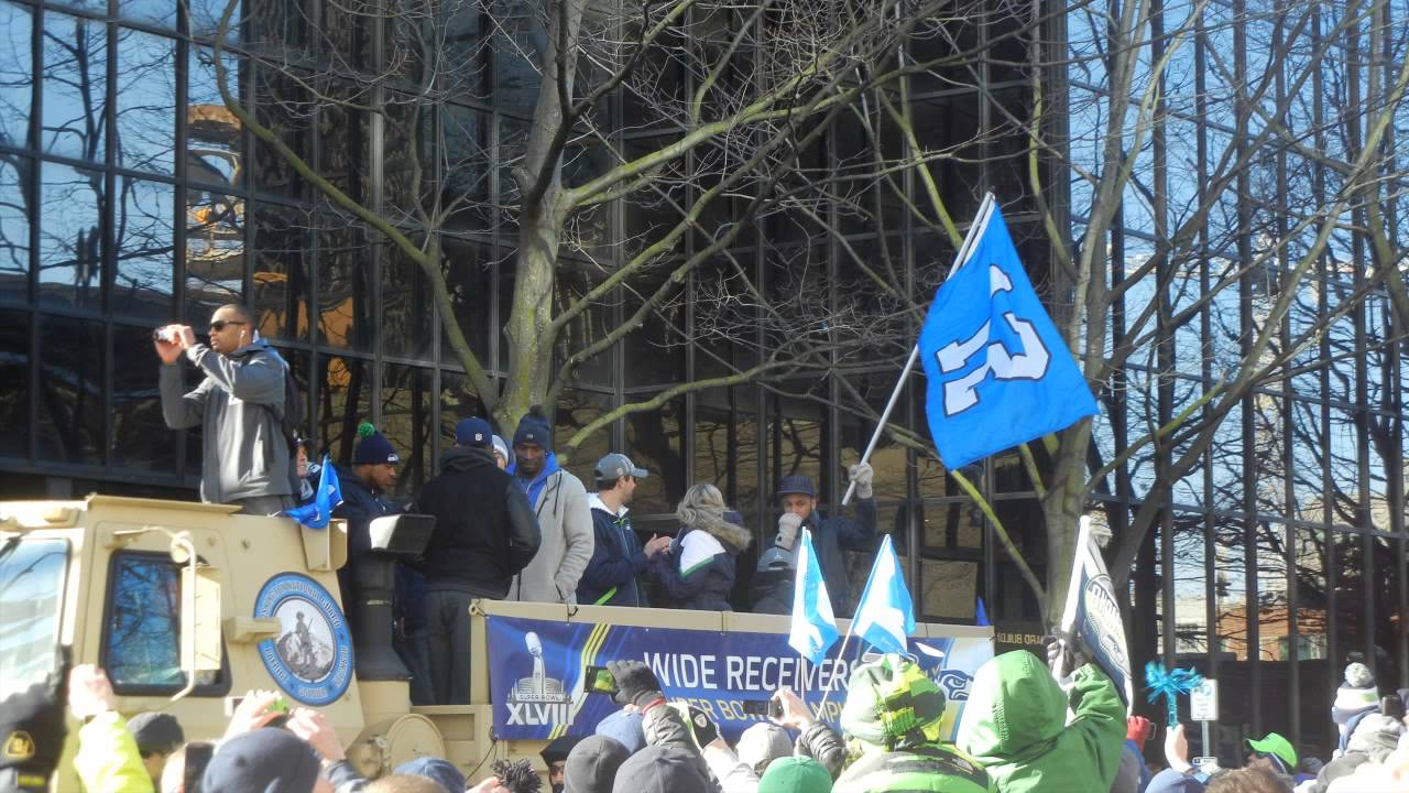 Seahawks Parade - Superbowl XLVIII - Russell Wilson Marshawn Lynch ...