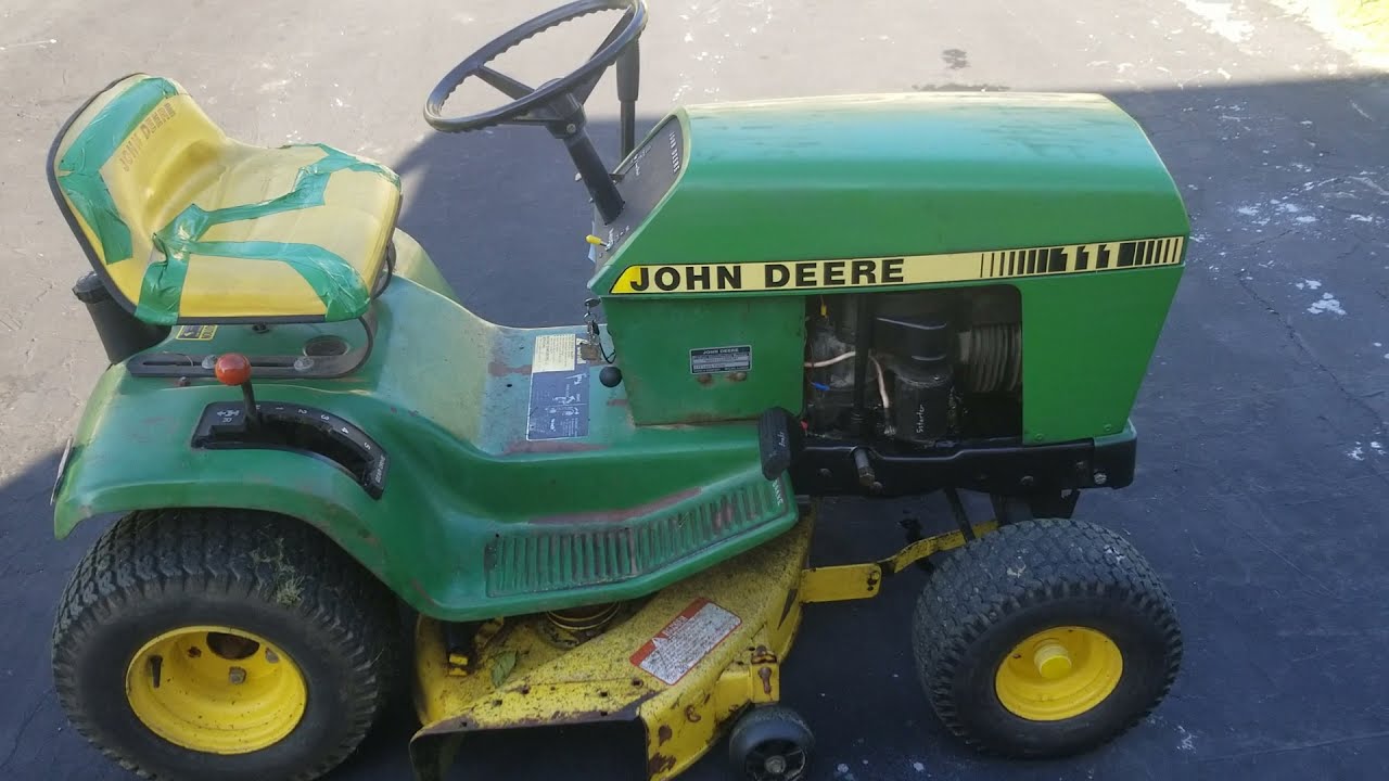 1982 John Deere 111 - YouTube