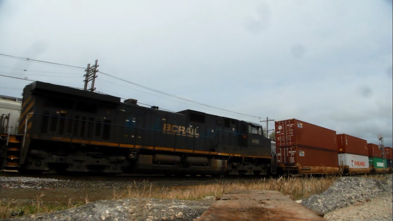 IC 2698 leading Blue BCOL 4651 westbound at St James Junction in ...