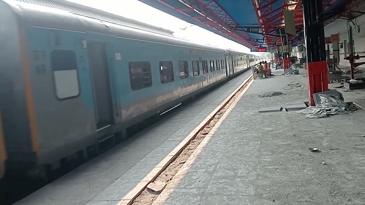 rajdhani express train - YouTube