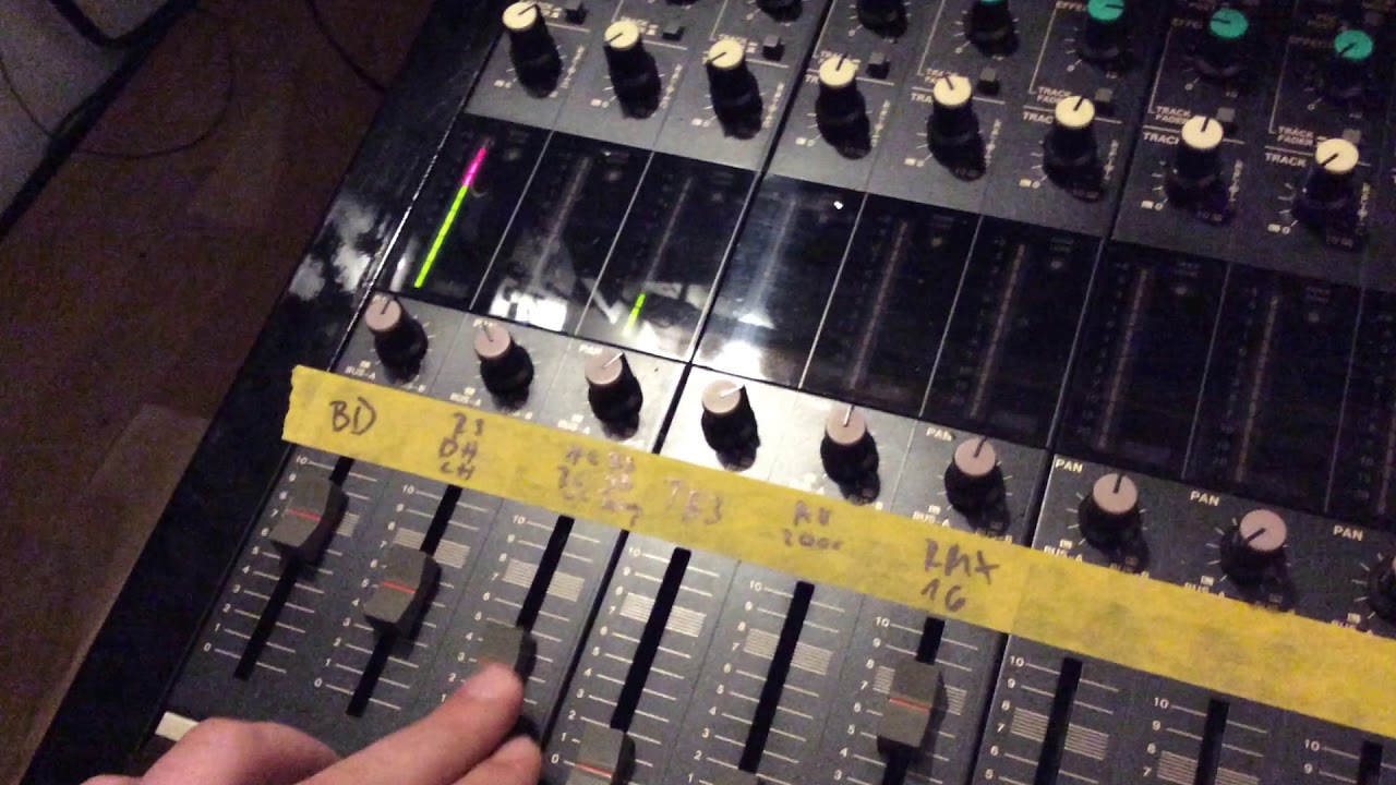 Akai MG 1212 - YouTube