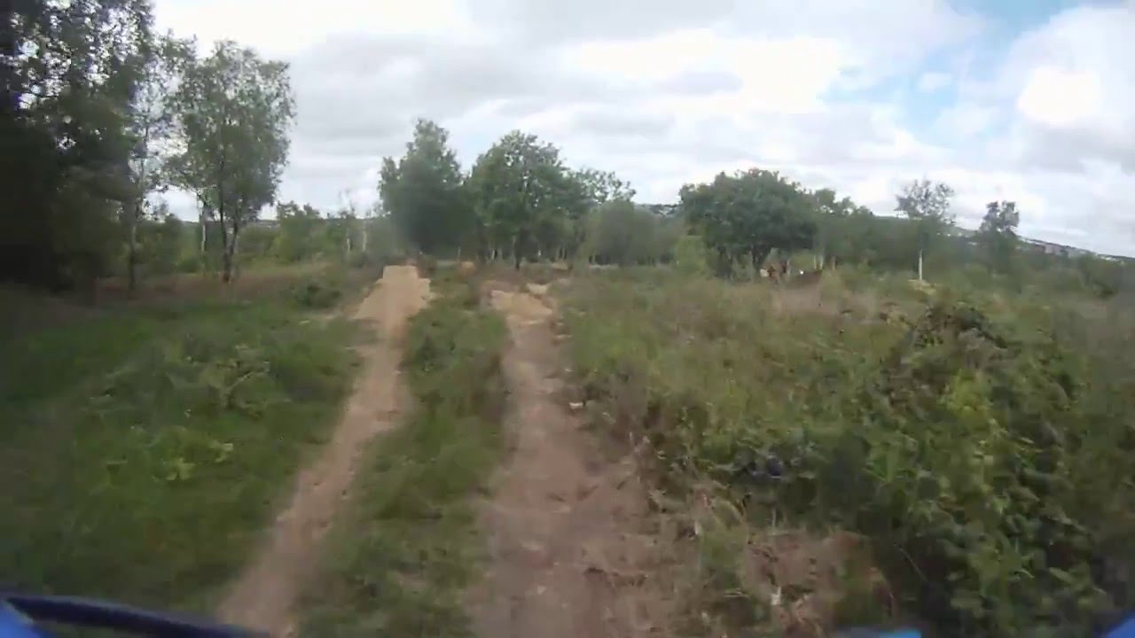 Swansea, Clyne, dirt jumps 2015 - YouTube