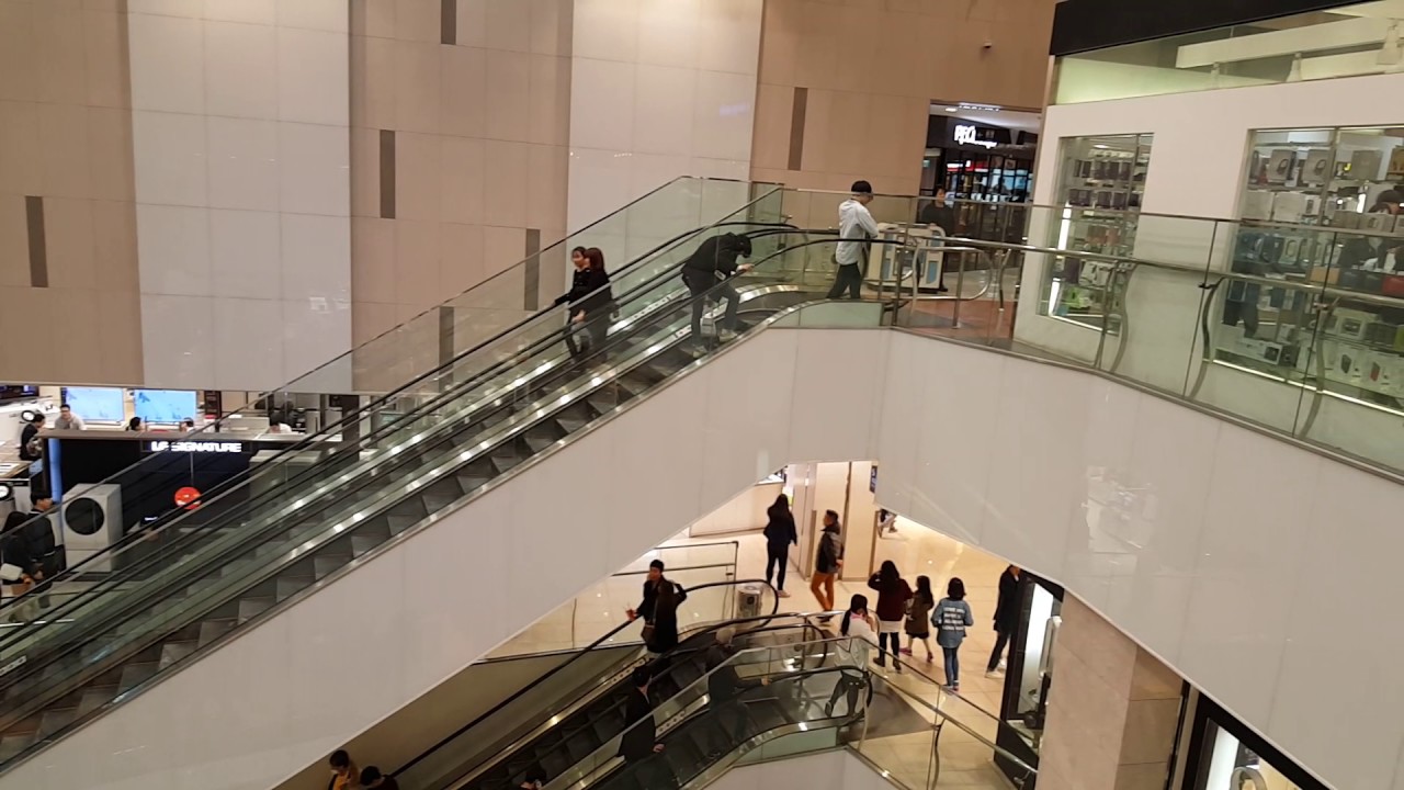 Ak Plaza shopping mall - YouTube