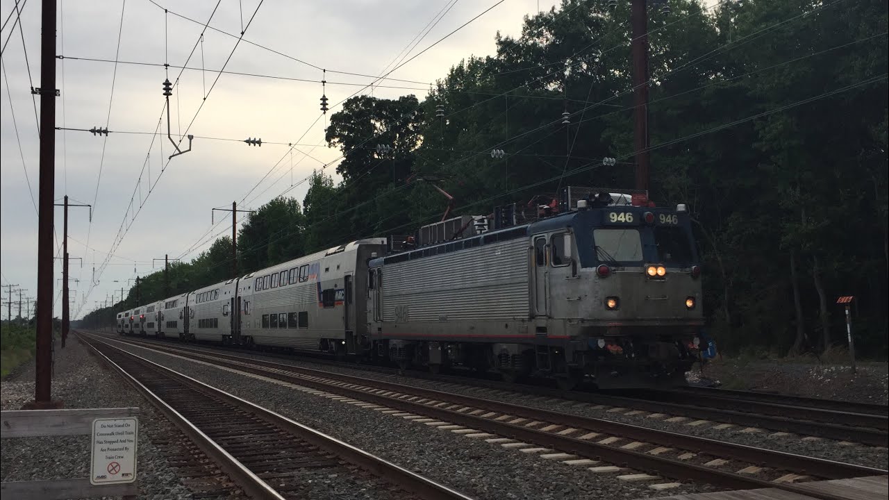 MARC Commuter Rail Amtrak AEM-7AC 946 Leads Penn Line Train 544 ...