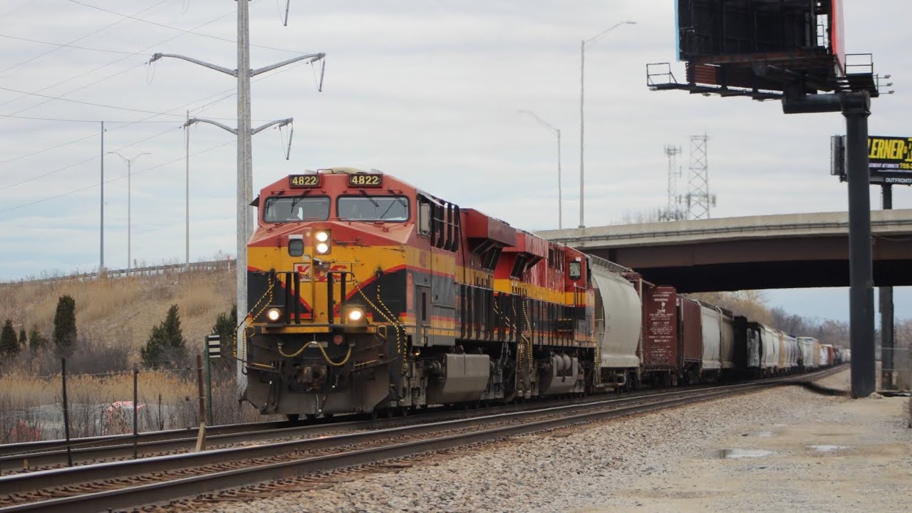 KCS 4822 leads CPKC 249 @ Deerfield IL 3.23.25 - YouTube