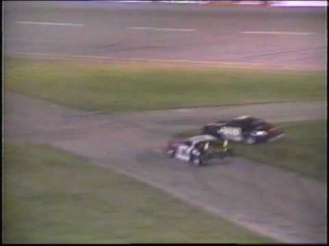 2000 Slinger Speedway Figure 8 race - YouTube
