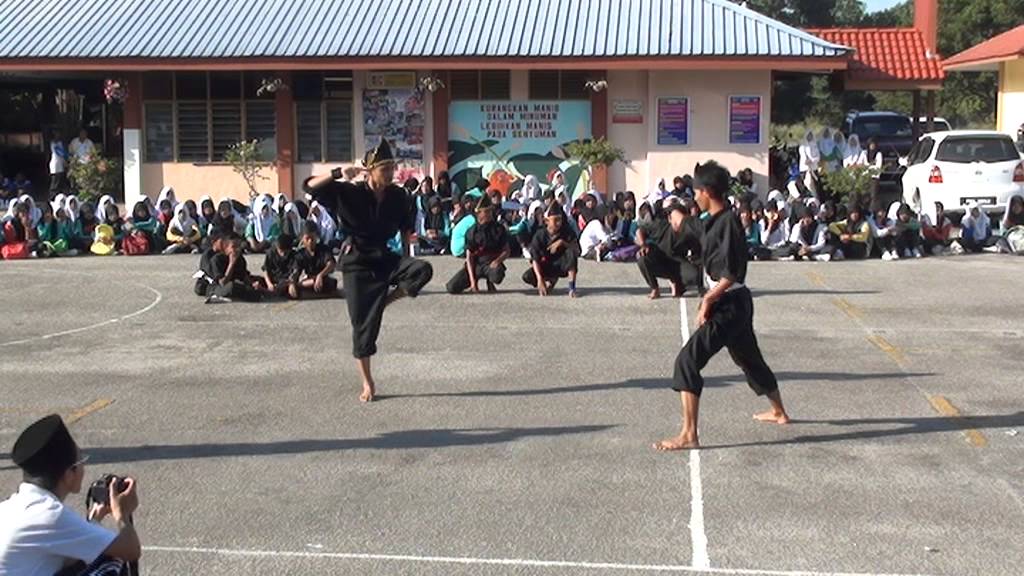 Hari Guru SMK Alma 2013 silat Part 2 - YouTube
